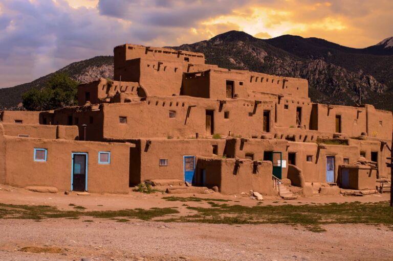 What is an Adobe-Style House? – eXp Realty USA